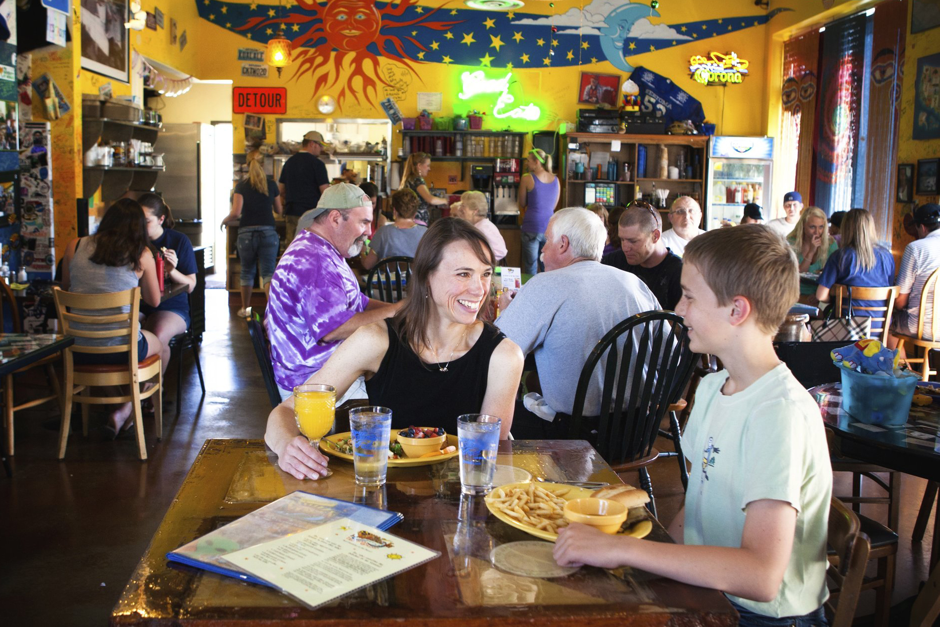 Why Squeeze In is the Ultimate Family-Friendly Dining Spot for ...